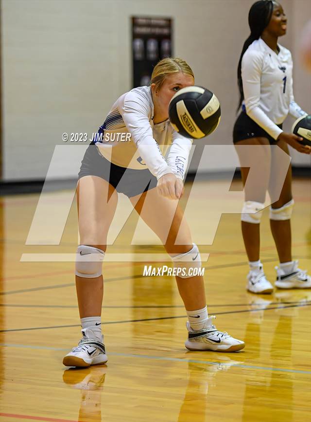 Photo 14 in the Somerville vs Anderson-Shiro Photo Gallery (187 Photos)